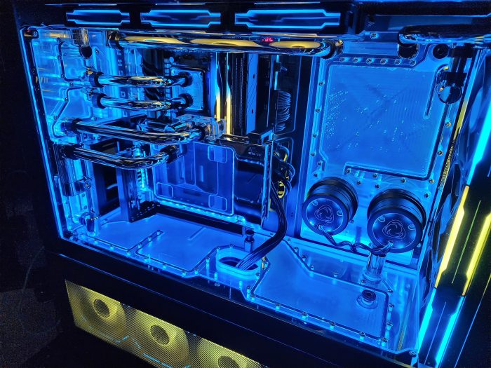 Lian Li V3000+ Build By Chris Blanchette - Singularity Computers