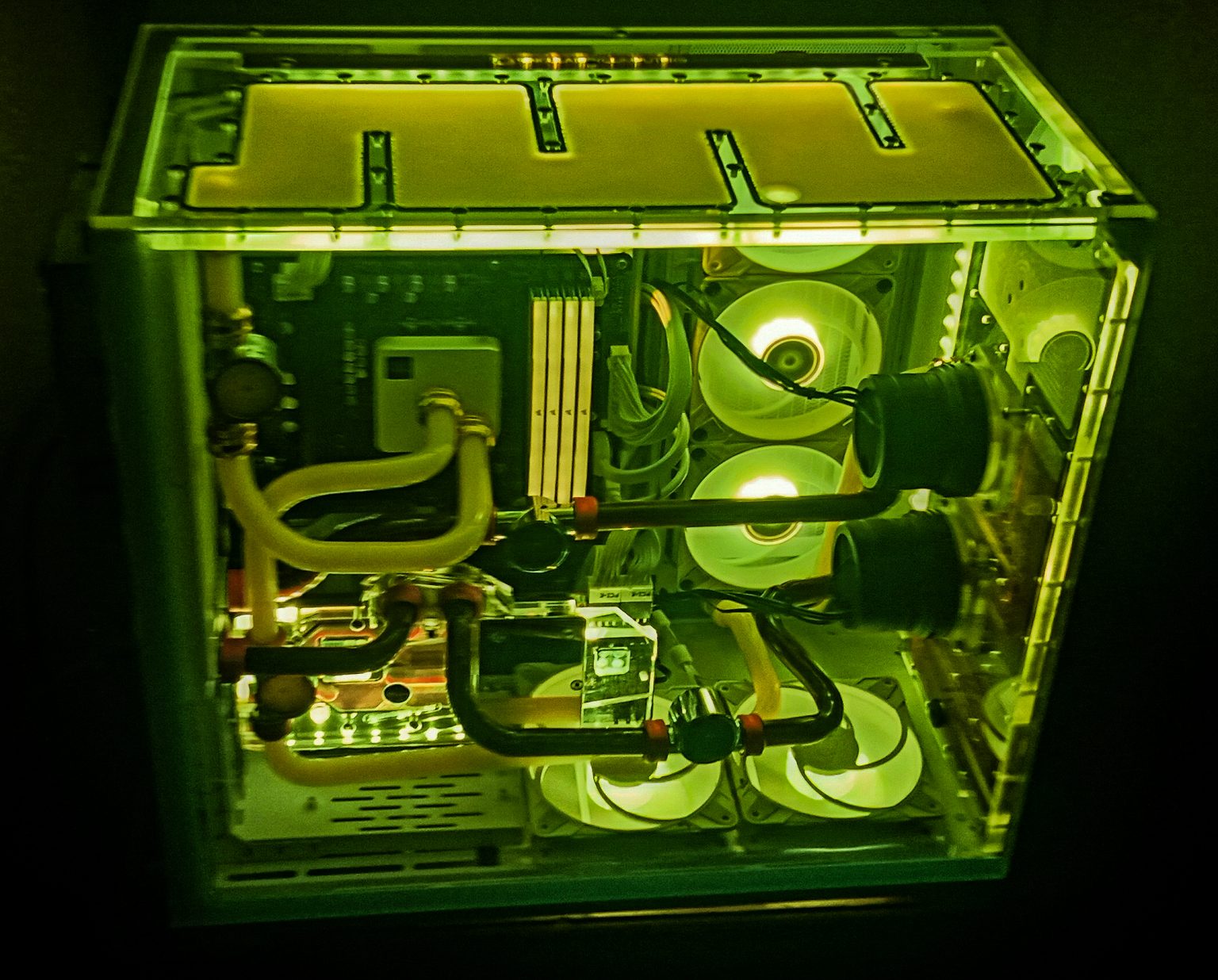 Lian Li O11 Vision Build with our new Dual Loop Distribution Plates ...